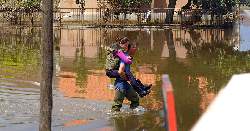 Disasters explained: floods - ShelterBox Australia